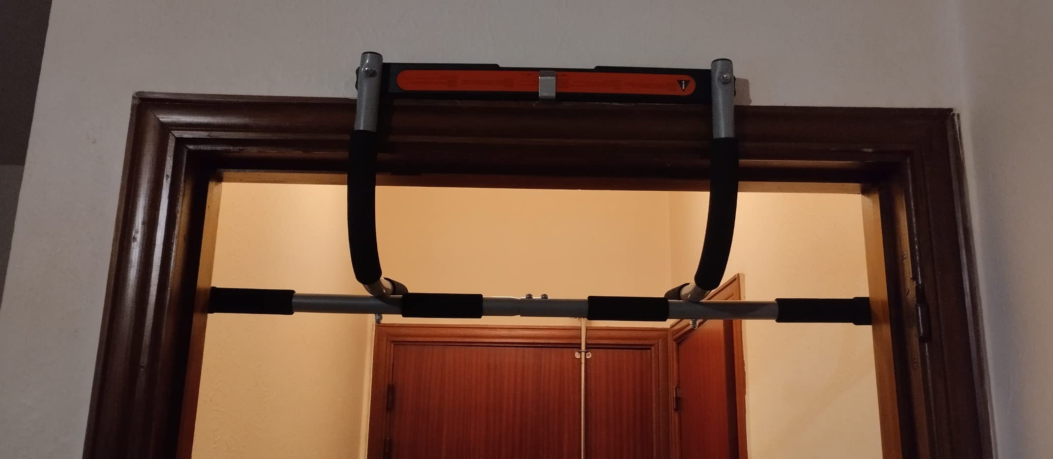 HOMCOM Steel Horizontal Home Door Frame Pull-Ups Bar Silver/Black ...