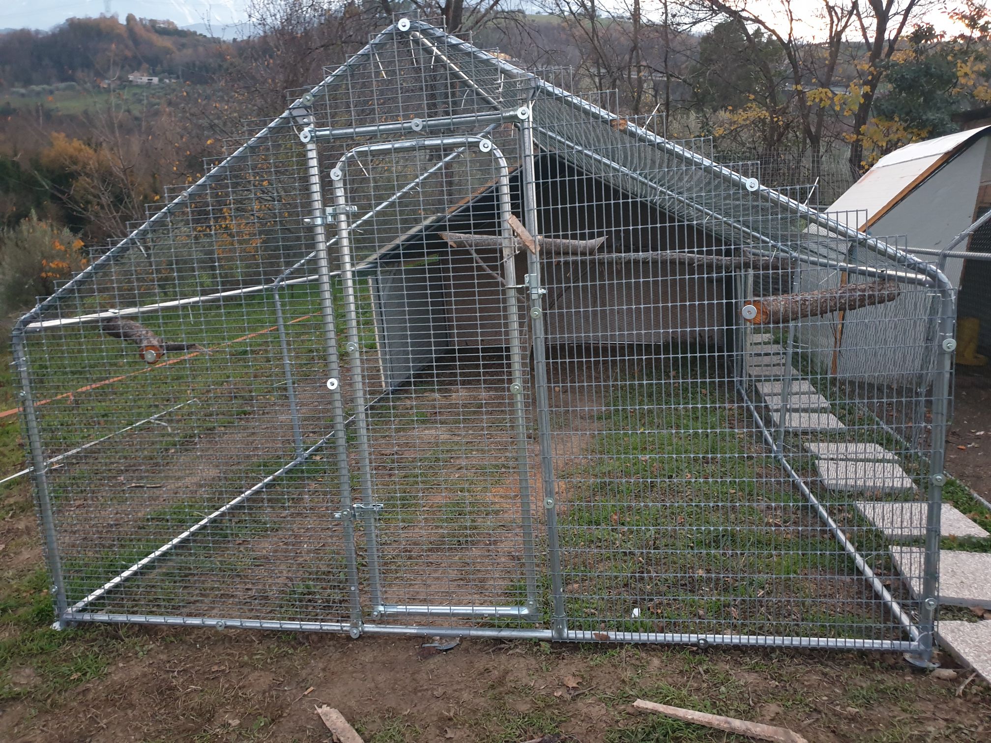 PawHut tarc din metal pentru gaini, 280 x 570 x 195 cm | AOSOM RO