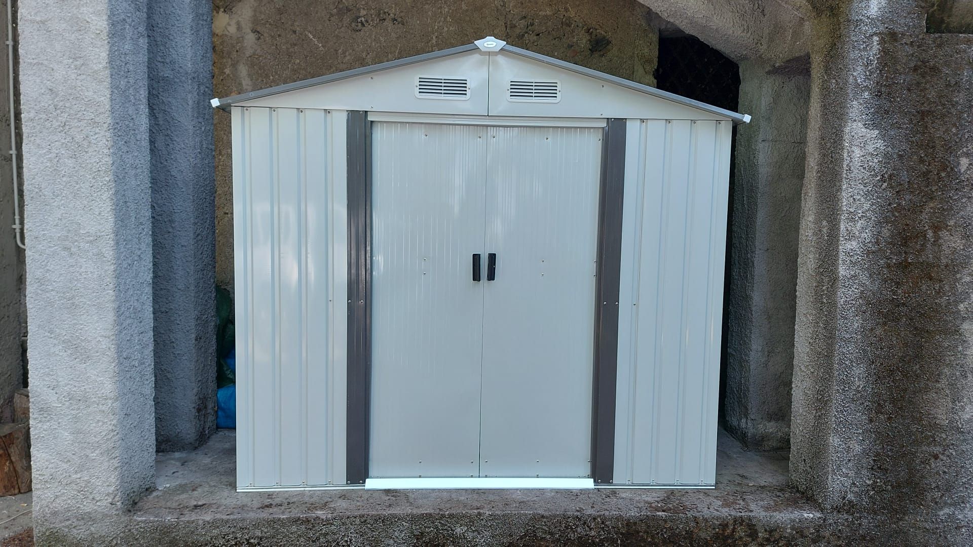 Outsunny Sopron de gradina din tabla de otel, casuta de gradina | Aosom RO